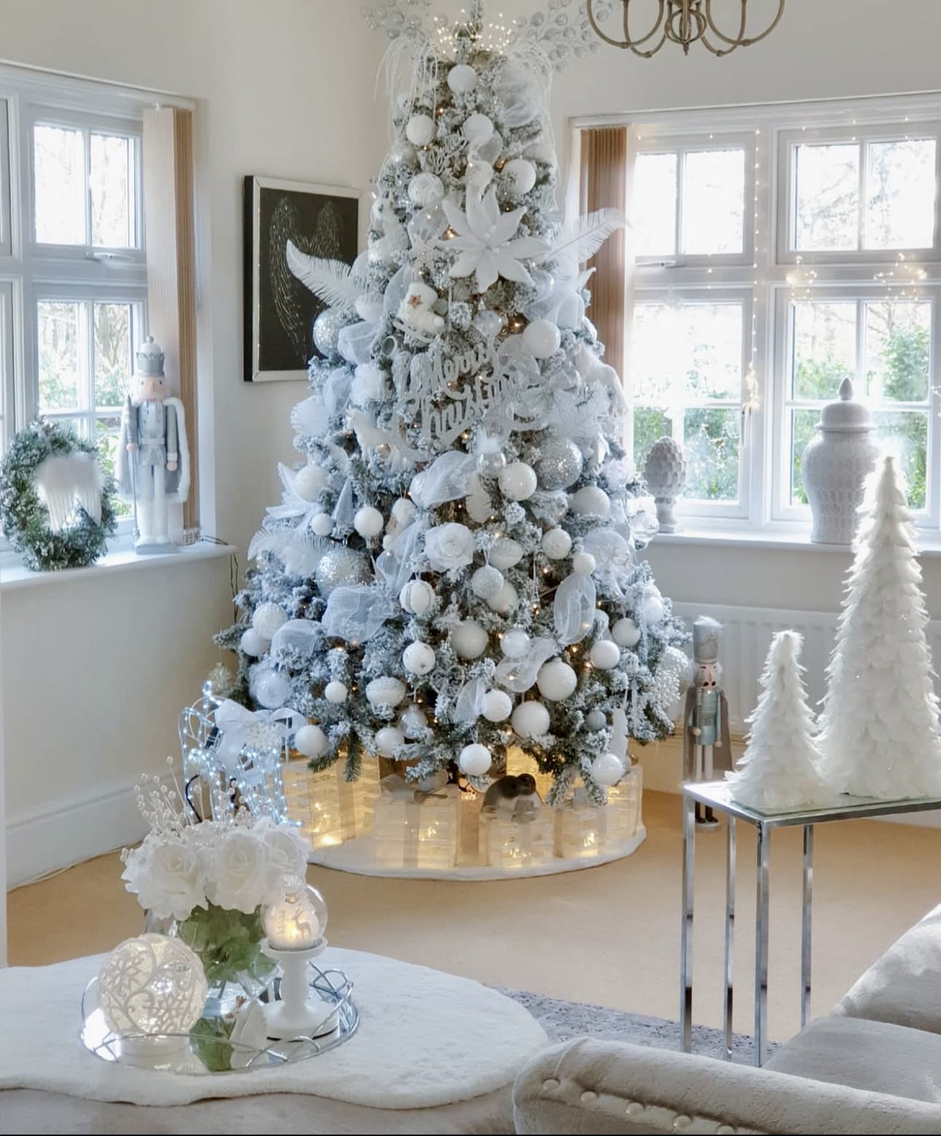 25 Winter Wonderland Decorations to Transform Your Home, Office, or ...