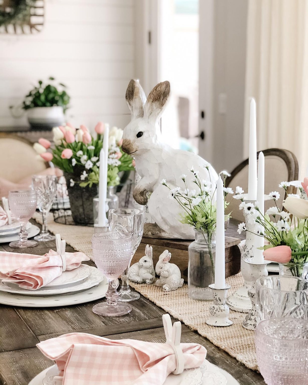 30 Fresh Farmhouse Easter Decor Ideas for a Chic 2025 Celebration ...