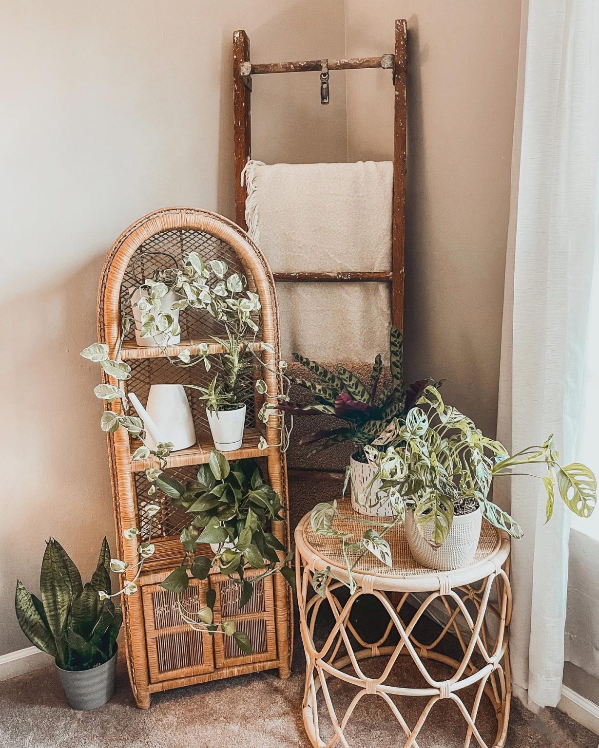 35 Inspiring Ideas to Decorate Empty Corners | Home Design Trends ...