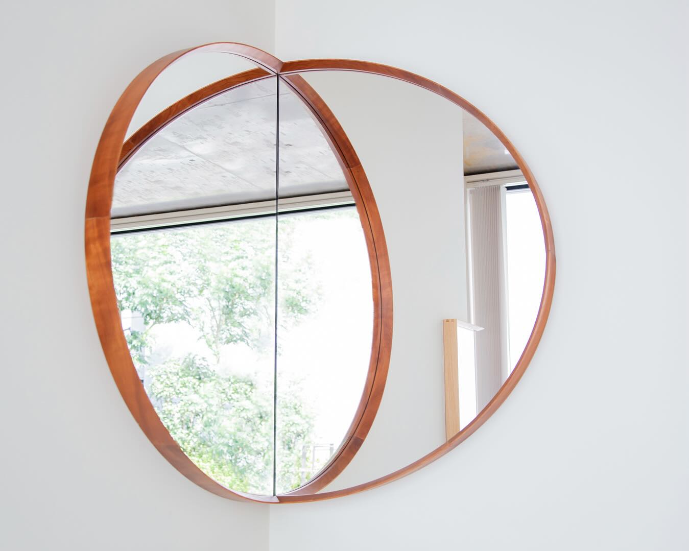 38 Wall Mirror Decorating Ideas to Transform Your Space - placeideal.com