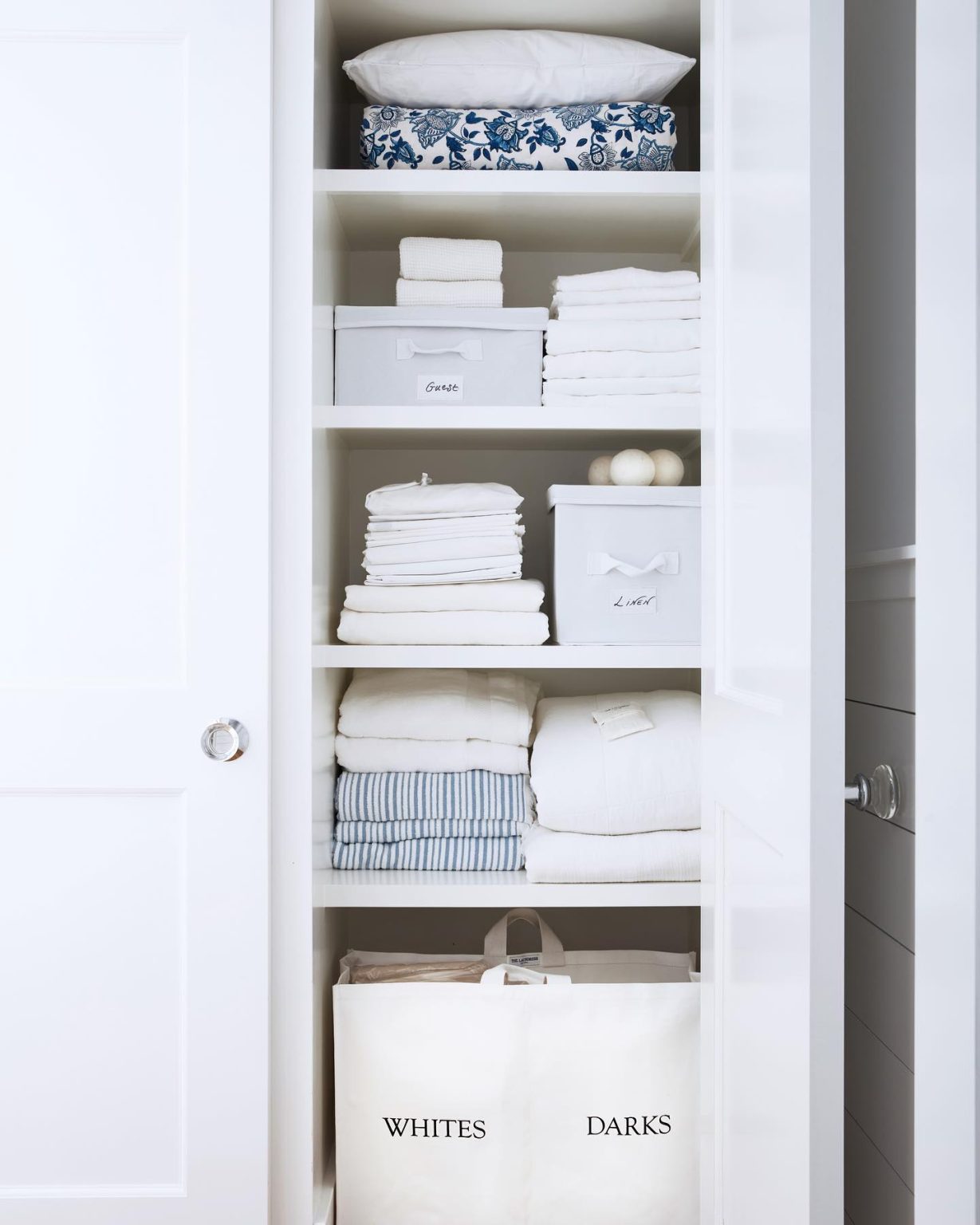 37 Linen Closet Organization Ideas to Transform Your Space in 2025 ...