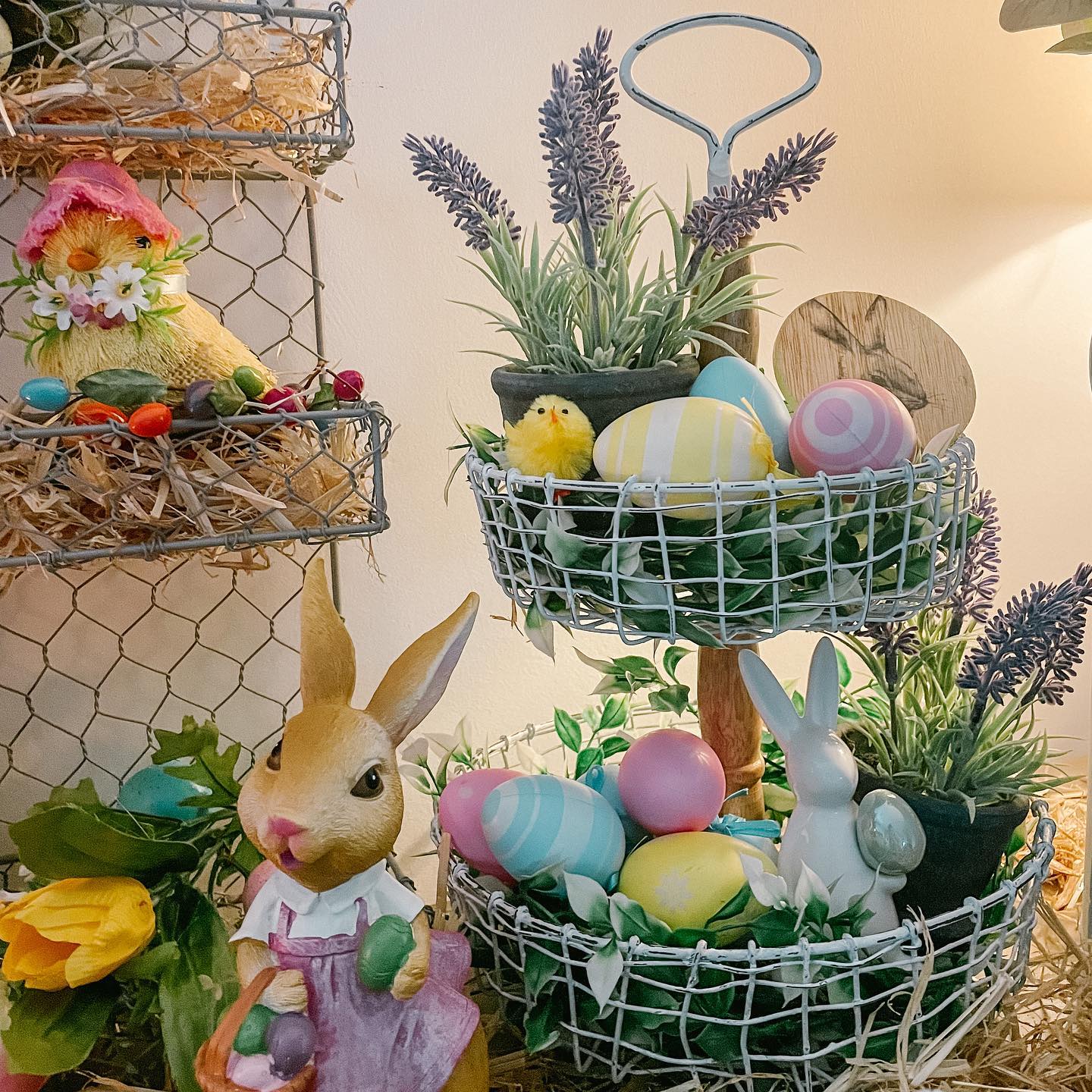30 Fresh Farmhouse Easter Decor Ideas for a Chic 2025 Celebration ...