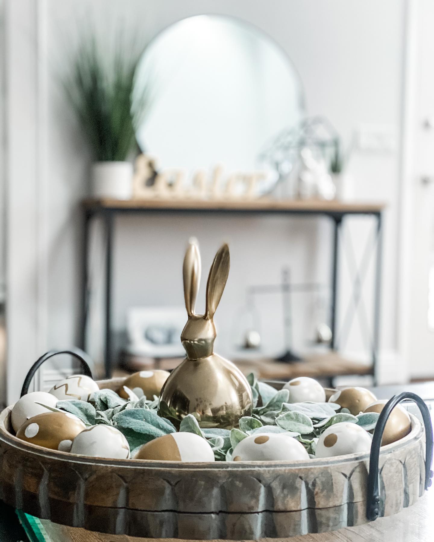 30 Fresh Farmhouse Easter Decor Ideas for a Chic 2025 Celebration ...