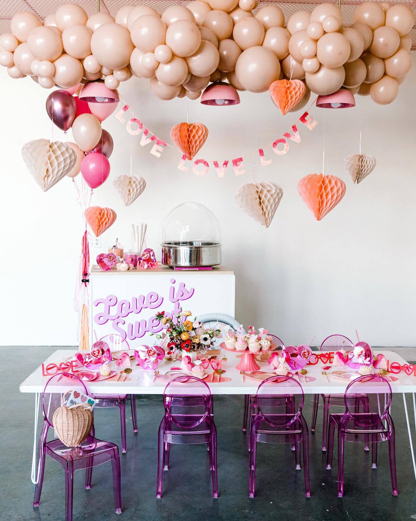Enchanting Valentine's Day Decor: Celebrating Love in Every Detail ...