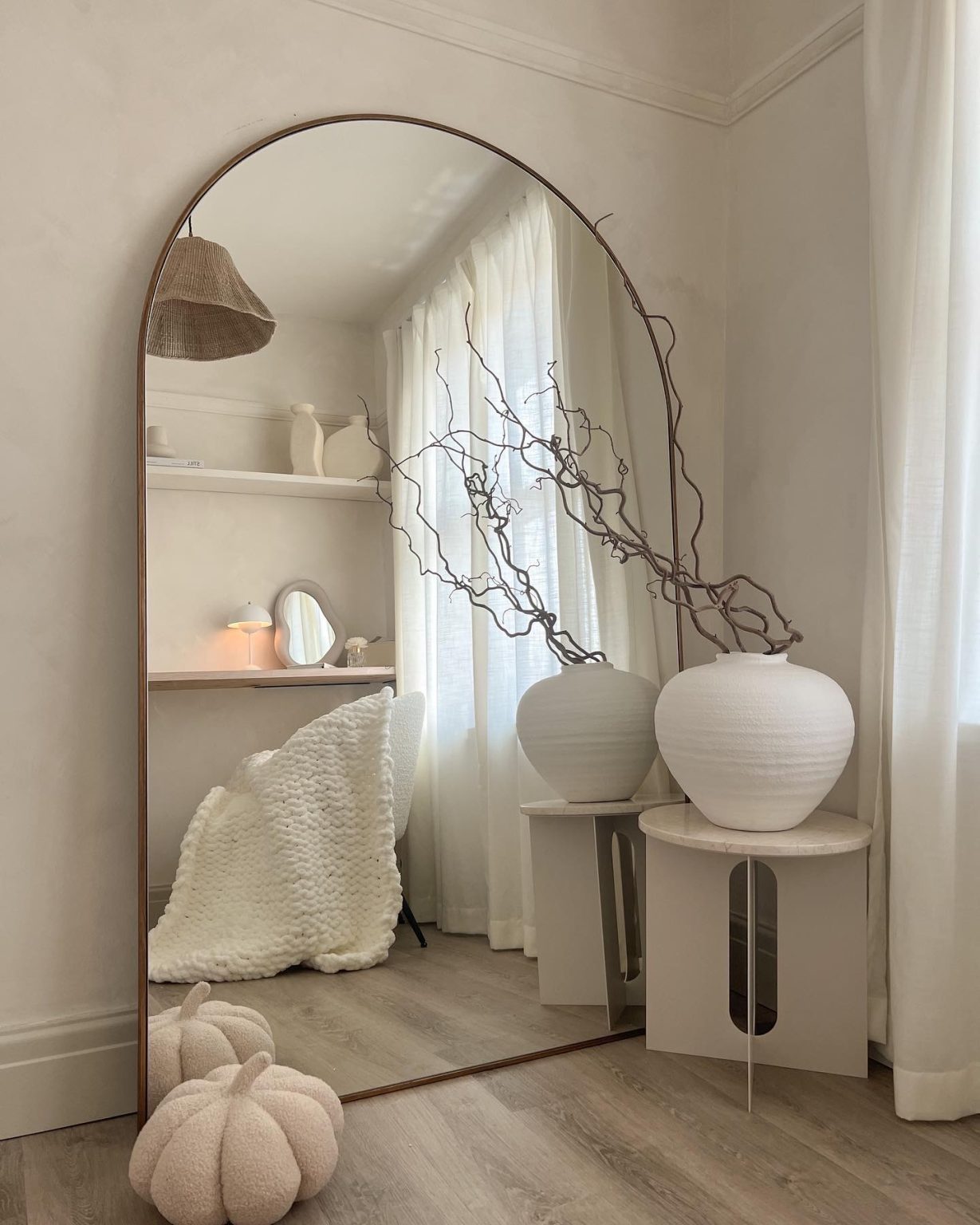 35 Trending Standing Mirror Decorating Ideas for Modern Homes ...
