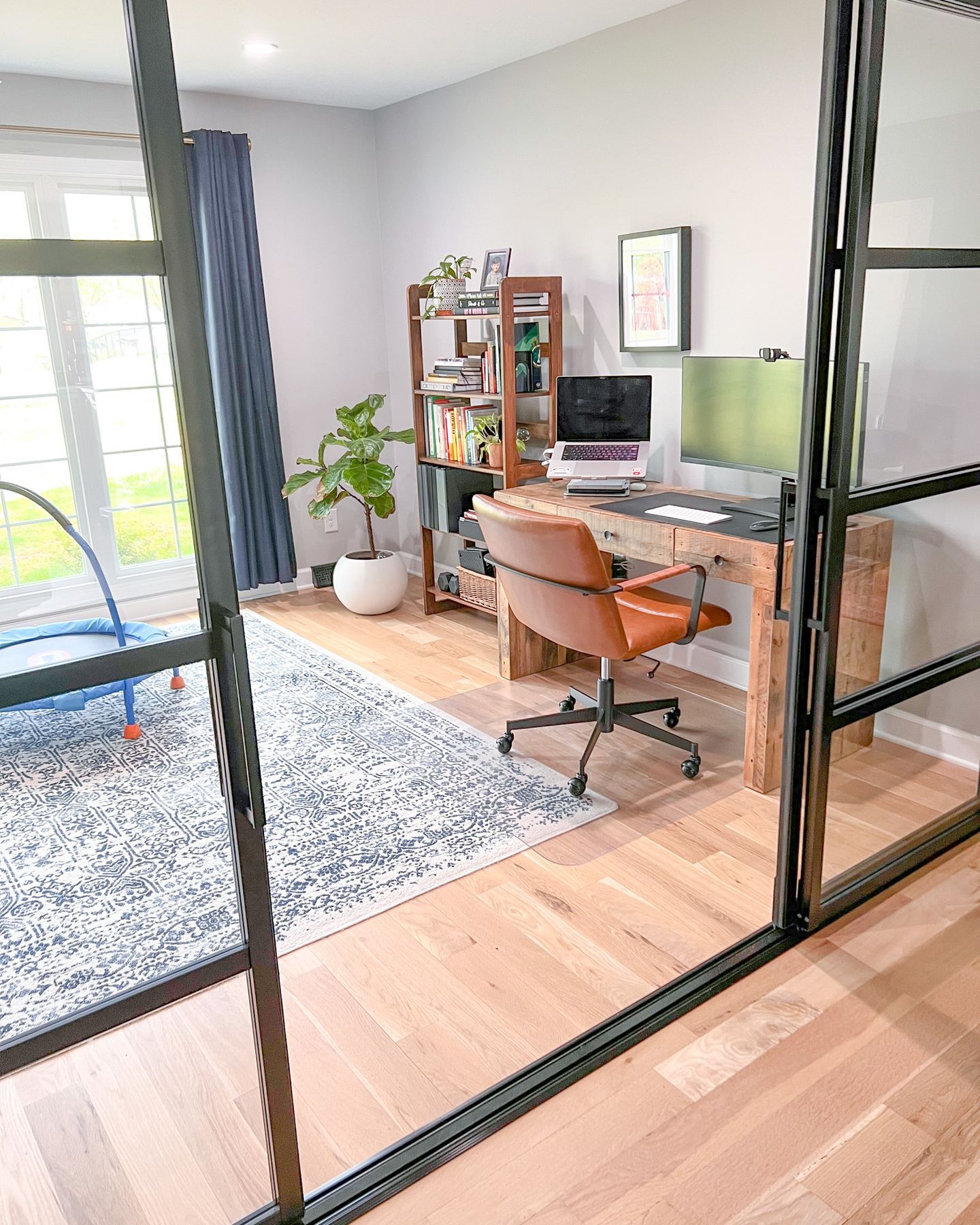 31 Home Office in Living Room Ideas for Stylish Productivity | Trends ...