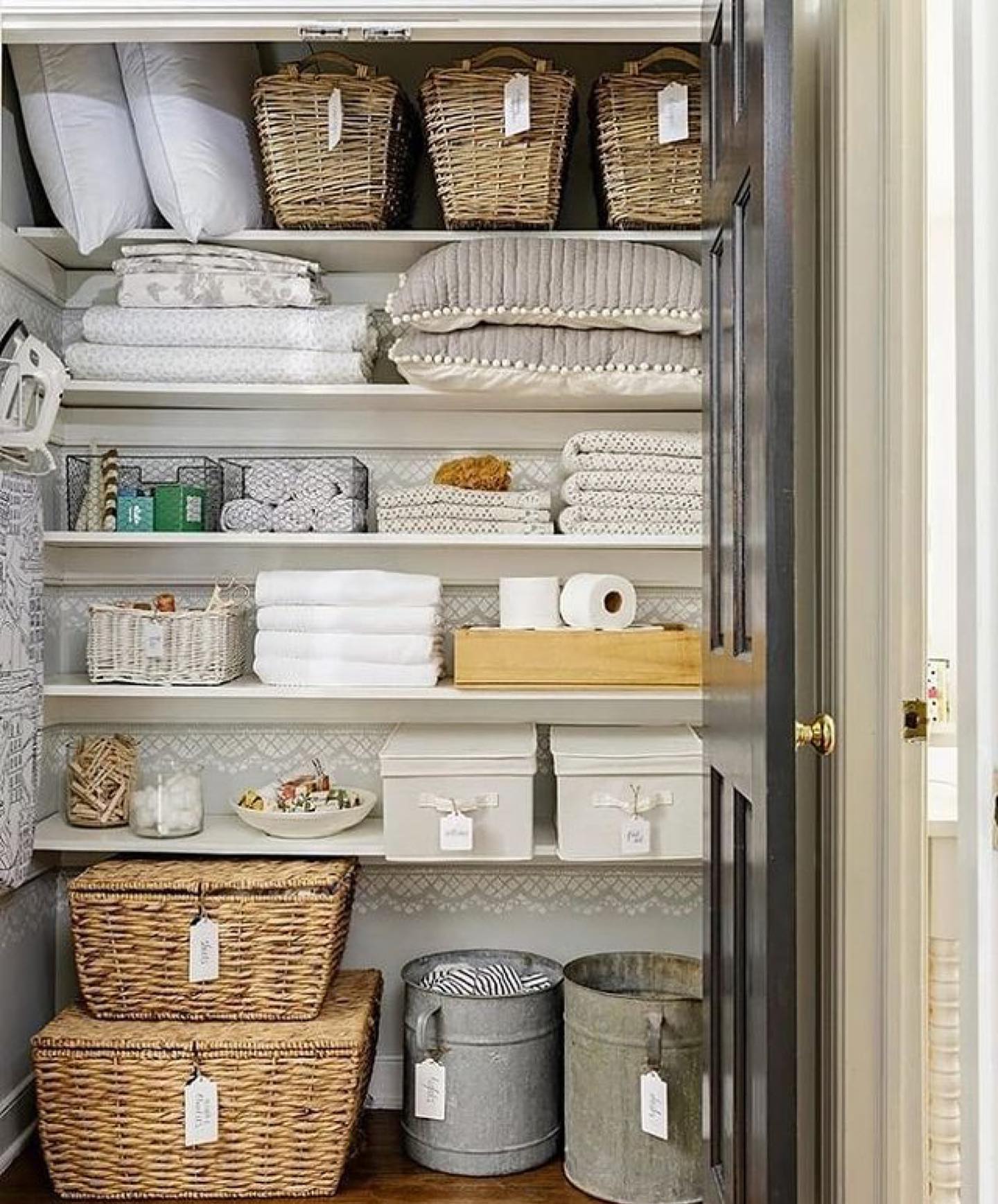 30 Hallway Linen Closet Organization Ideas - Maximize Your Space ...