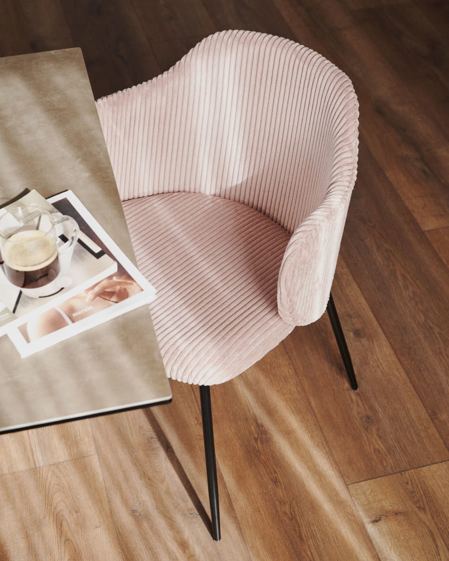 Explore 28 Pink Chair Styles 2025: Chic Comfort Meets Modern Decor ...