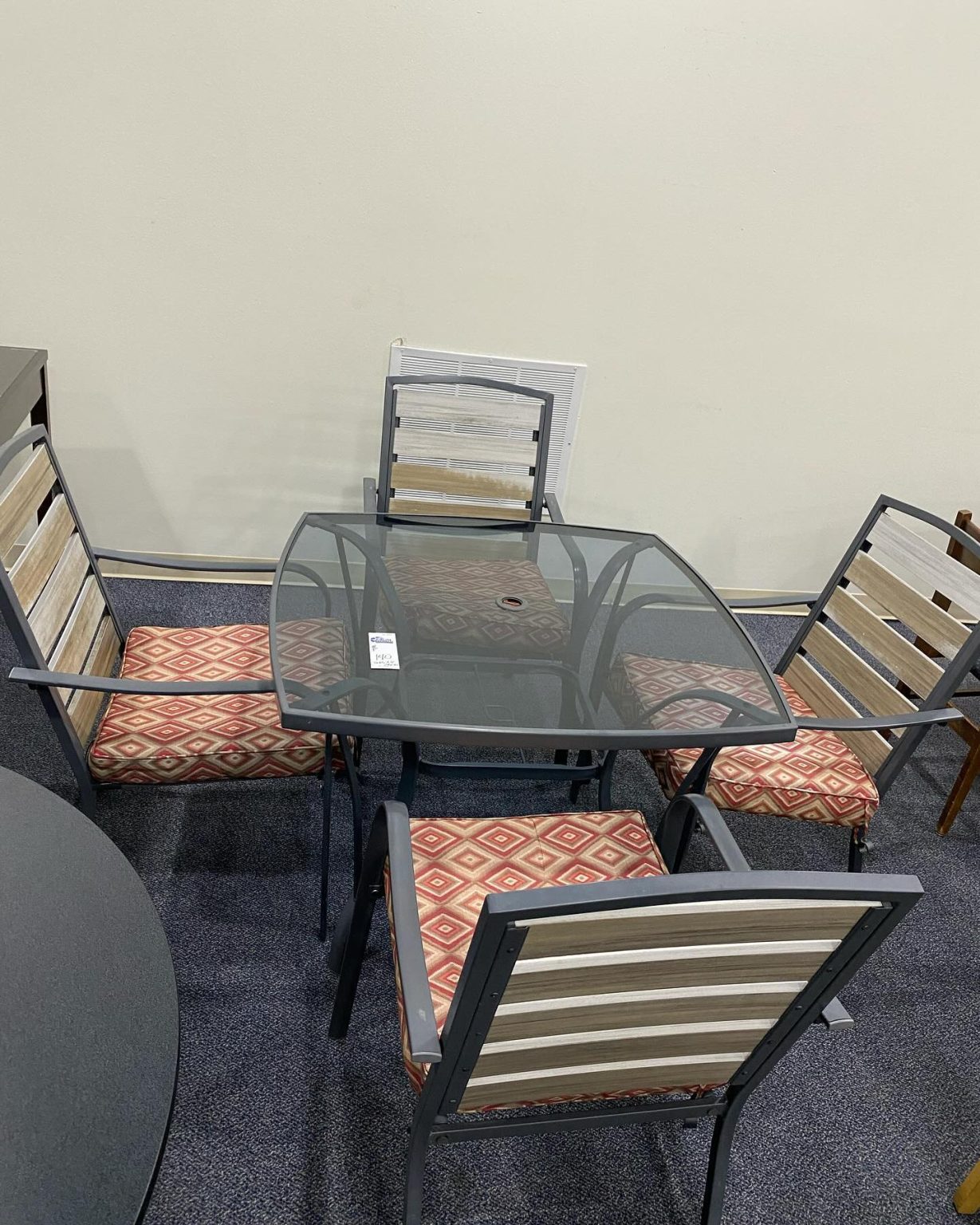 Discover Top 26 Glass Patio Table Styles for 2025 - Outdoor Elegance ...