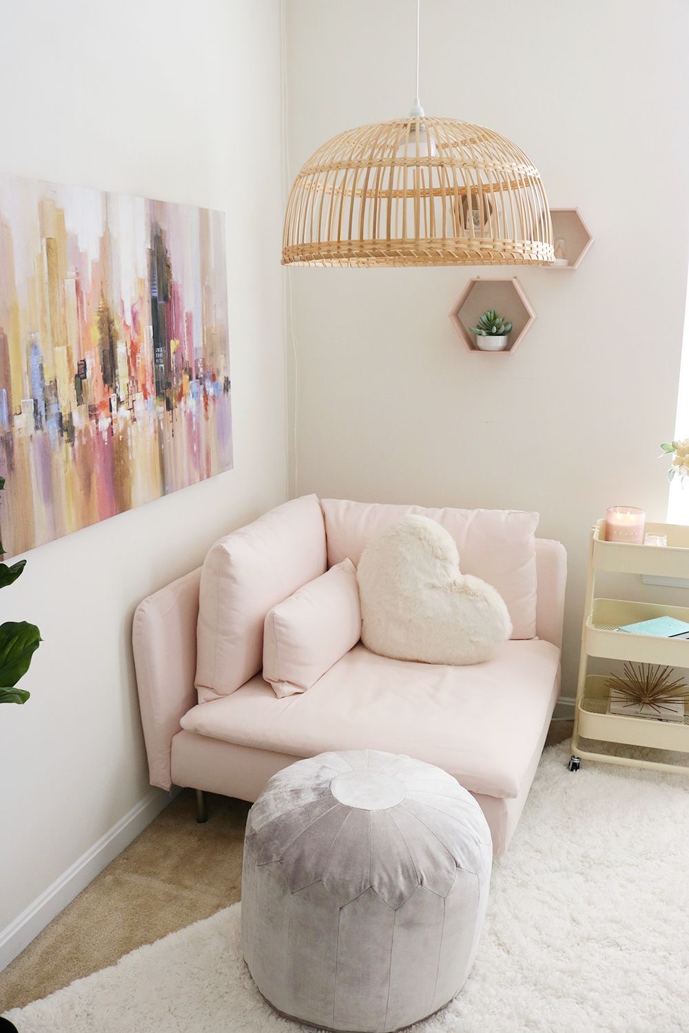 Explore 28 Pink Chair Styles 2025: Chic Comfort Meets Modern Decor ...
