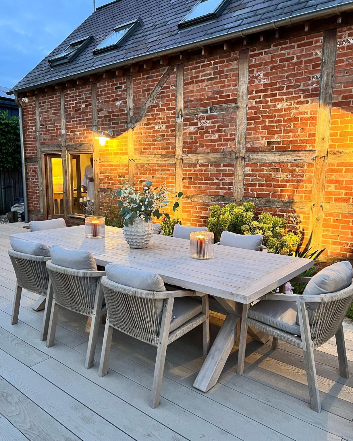 Top 31 Patio Table Styles 2025 - Modern Outdoor Dining Inspiration ...