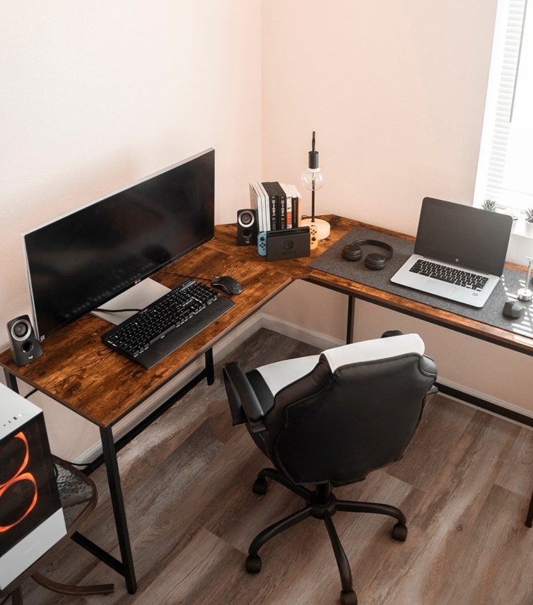 27 Corner Desk 2025 Trends: Maximize Style & Functionality - placeideal.com