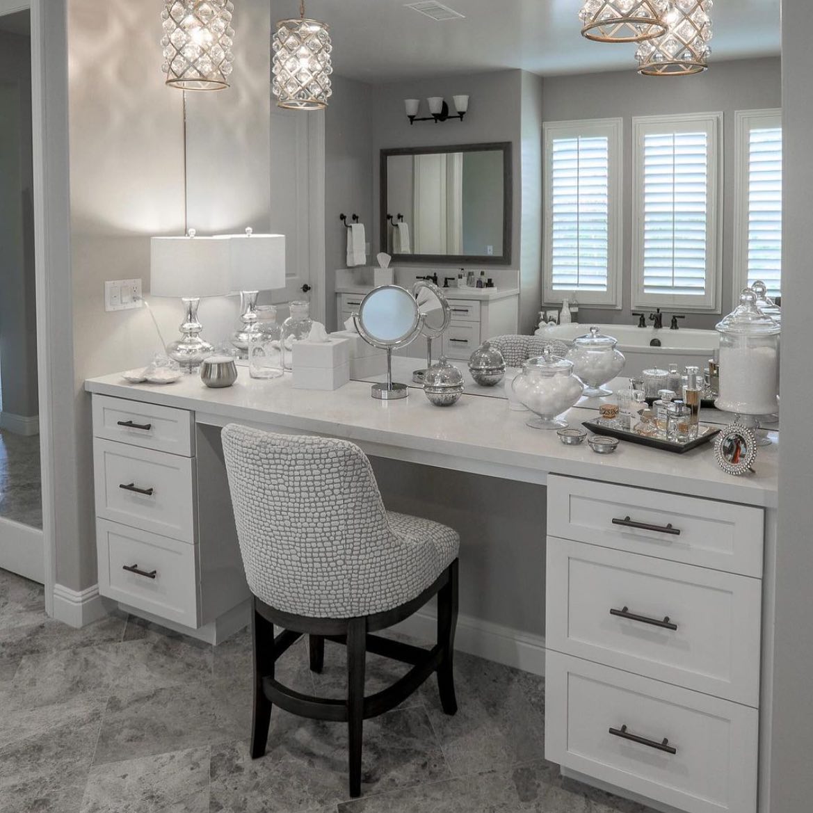27 Trending Vanity Chair Styles for 2025: Find Your Perfect Match ...