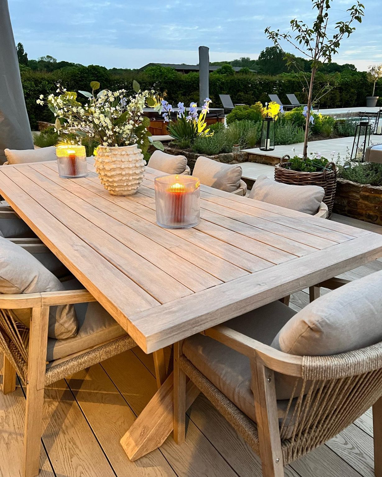 Top 31 Patio Table Styles 2025 - Modern Outdoor Dining Inspiration ...