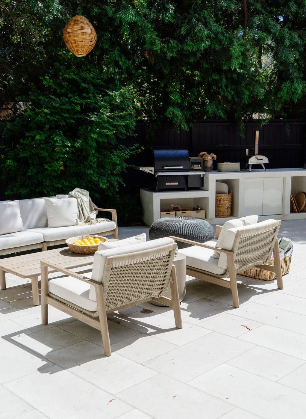 Top 34 Outdoor Patio Furniture Designs - Style & Comfort - placeideal.com