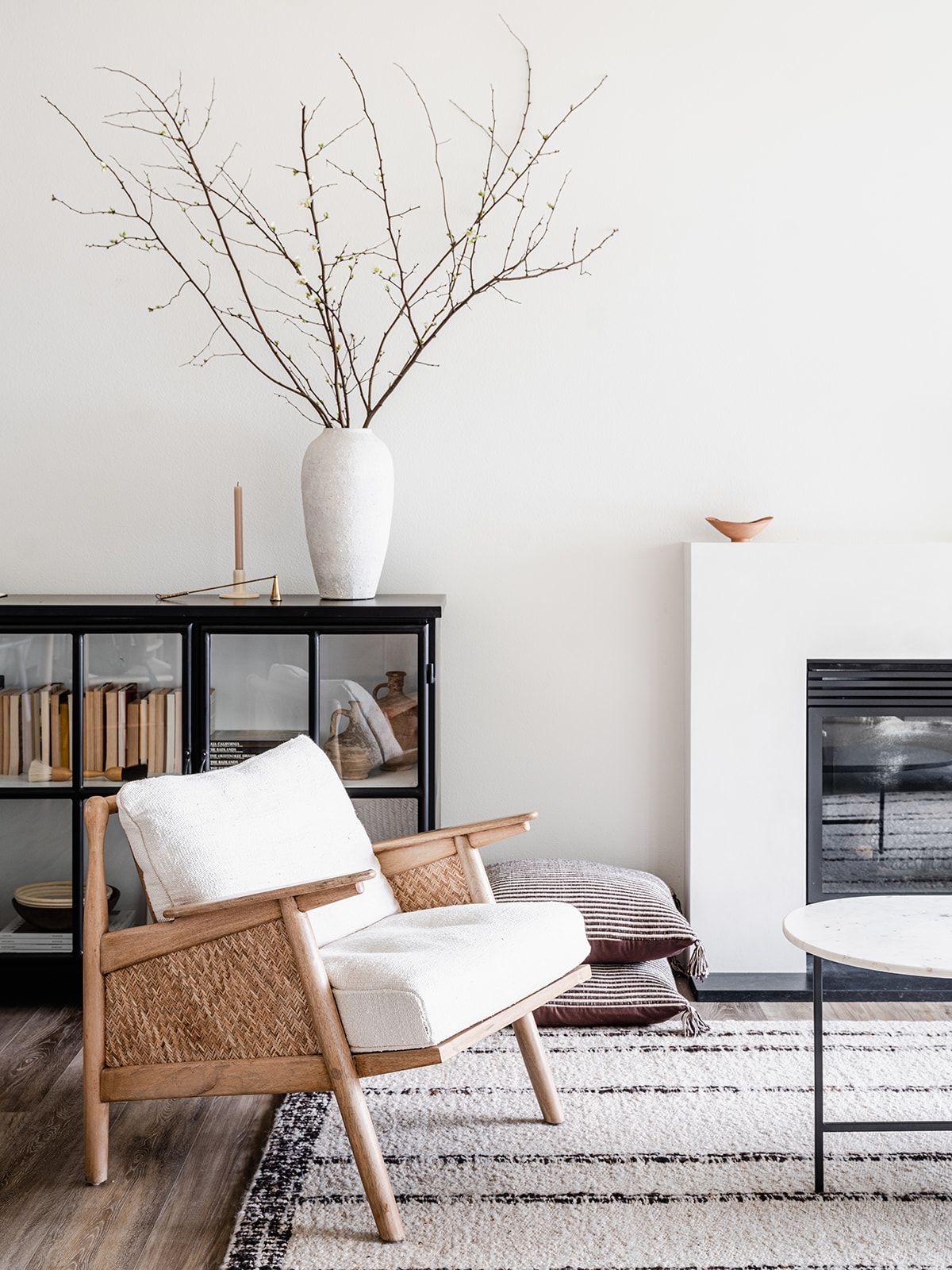 Discover 33 Trendy Chairs for Your Living Room 2025 - Ultimate Comfort ...