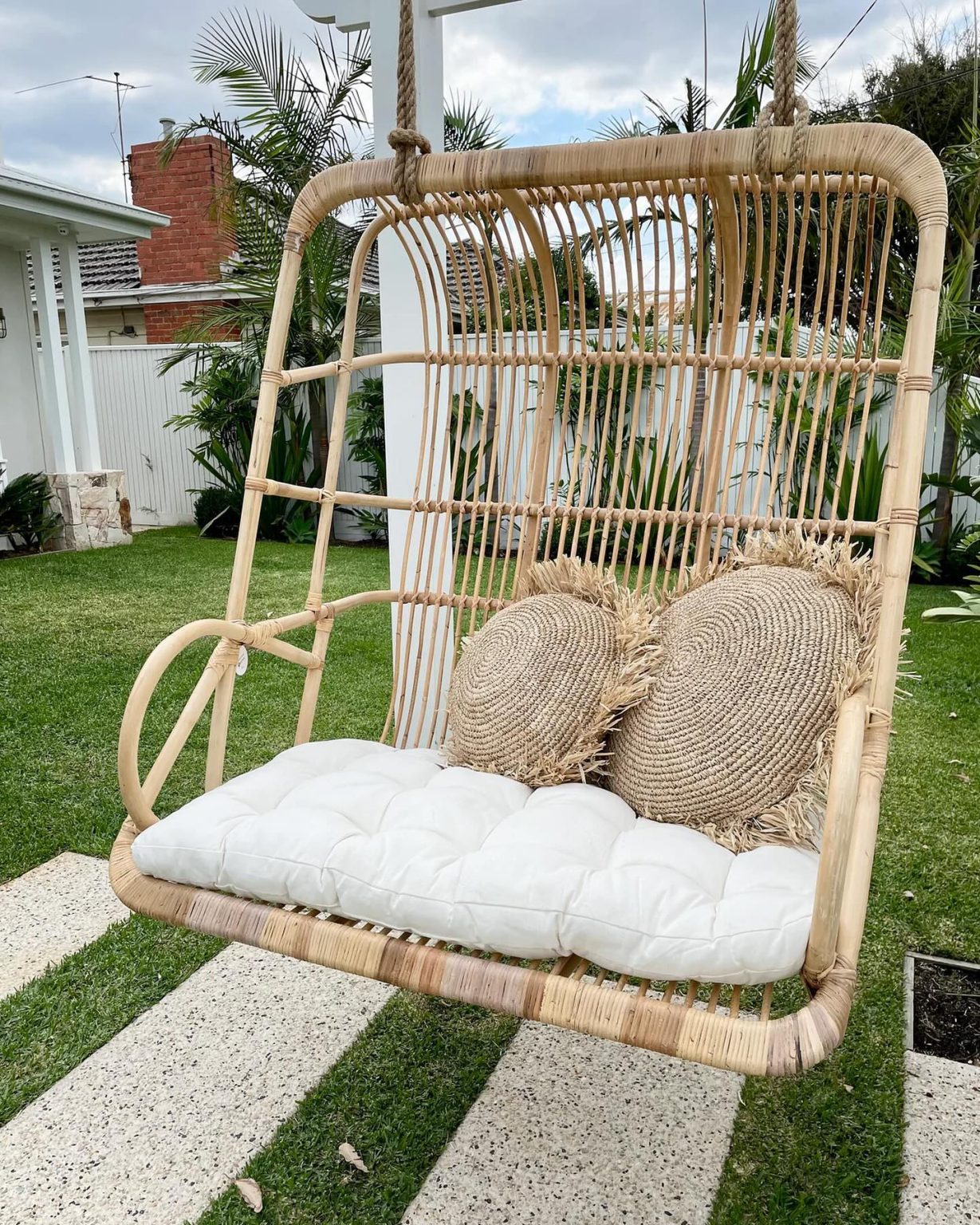 Discover 38 Hanging Chair Designs for 2025: Stylish Comfort in Every ...