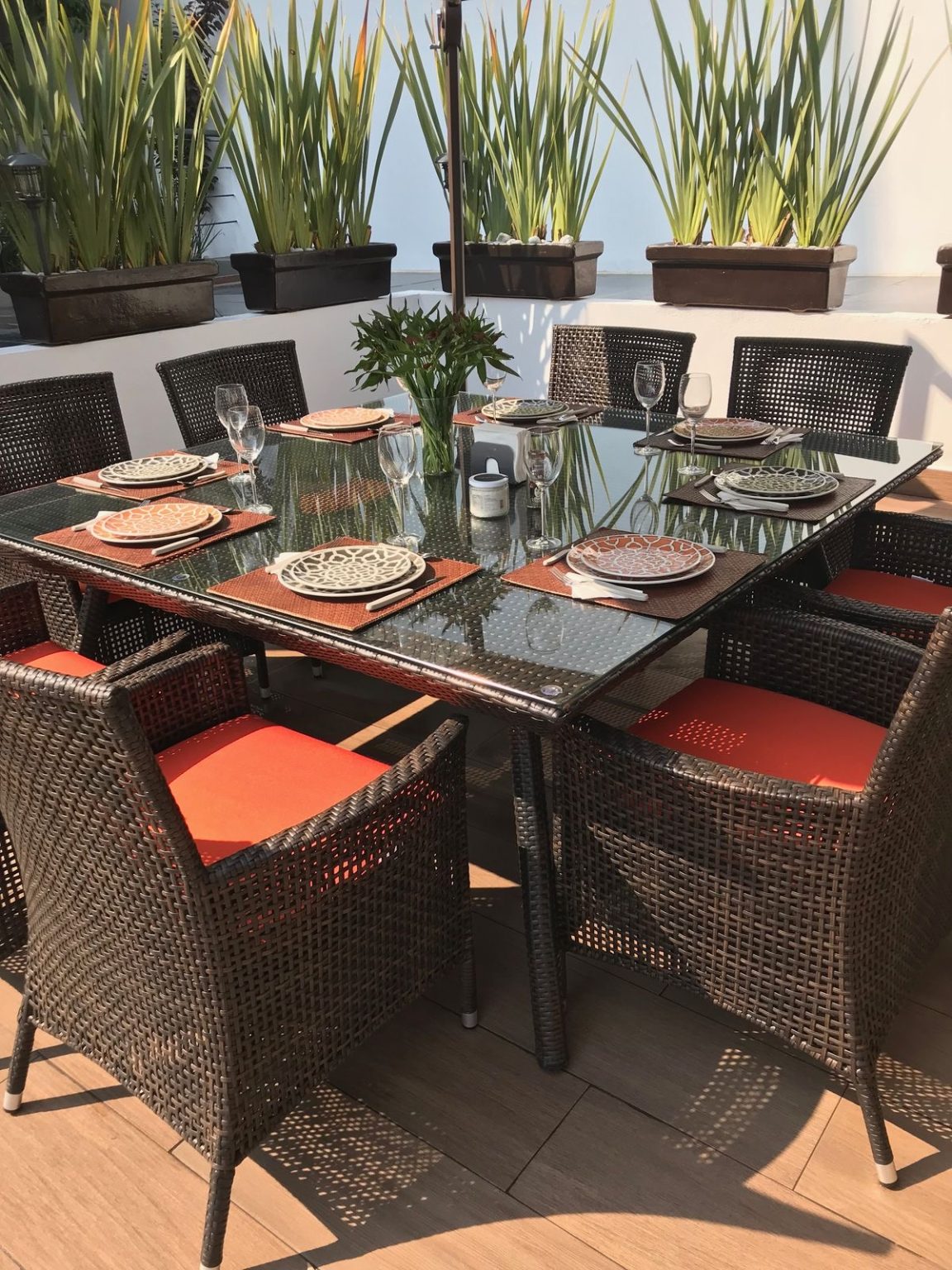 Discover Top 26 Glass Patio Table Styles for 2025 - Outdoor Elegance ...