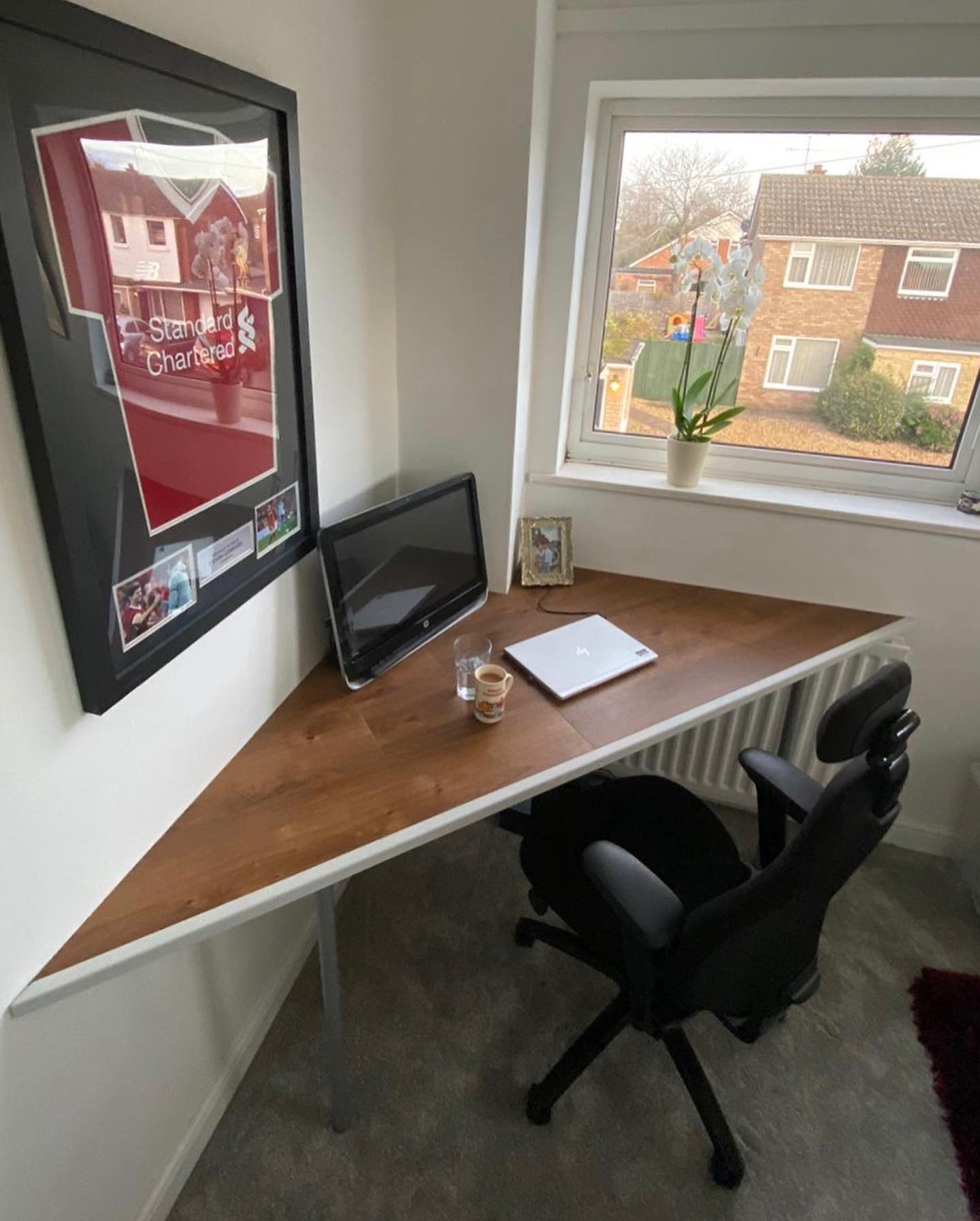 27 Corner Desk 2025 Trends: Maximize Style & Functionality - placeideal.com