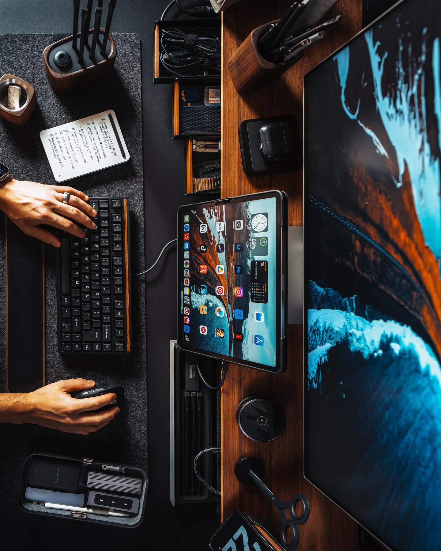 41 Must-Have Desk Accessories: Elevate Your Workspace Aesthetics ...