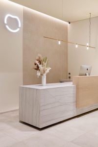 41 Front Desk Designs: Innovate Your Welcome Space - placeideal.com