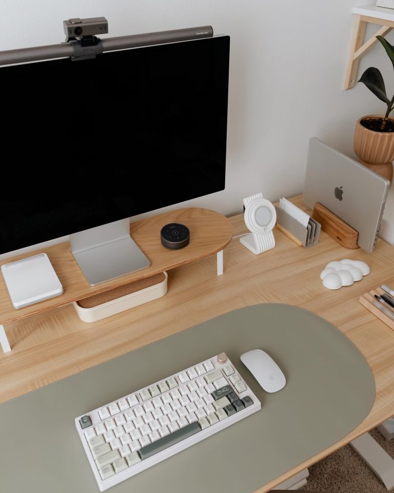 41 Must-Have Desk Accessories: Elevate Your Workspace Aesthetics ...