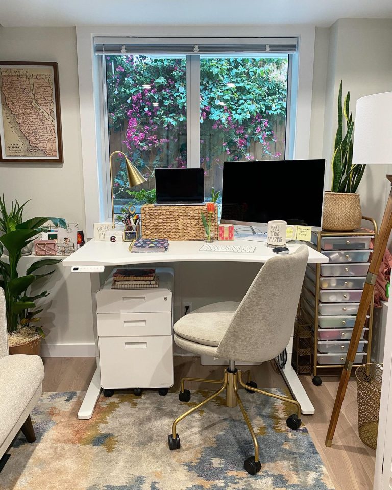 37 Electric Desk Designs 2025: Elevate Your Home Office Now ...