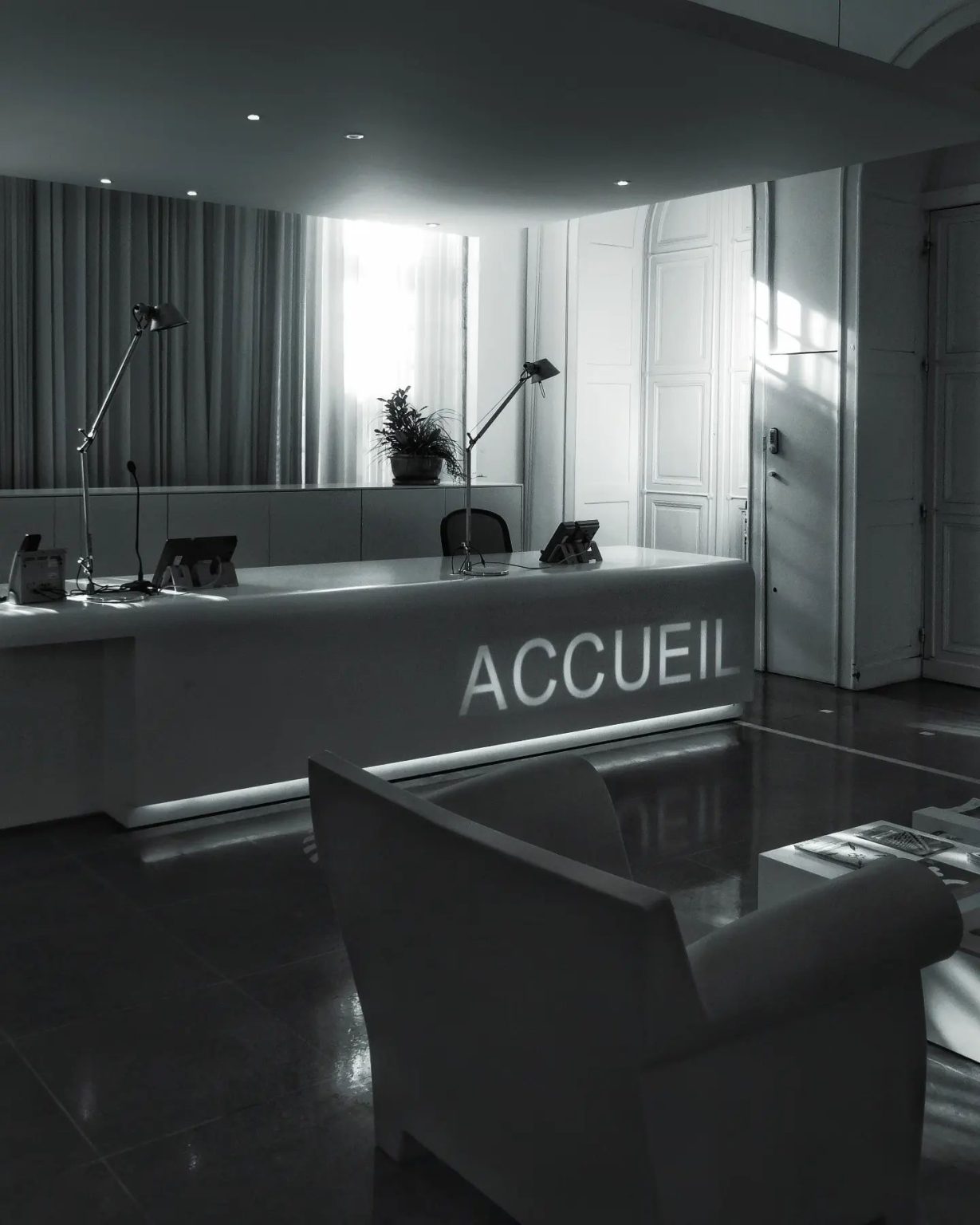 41 Front Desk Designs: Innovate Your Welcome Space - placeideal.com