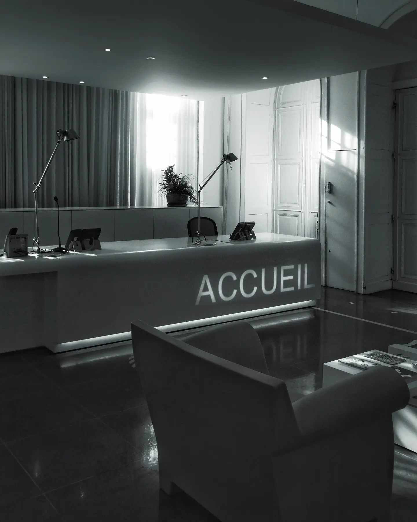 41 Front Desk Designs: Innovate Your Welcome Space - placeideal.com