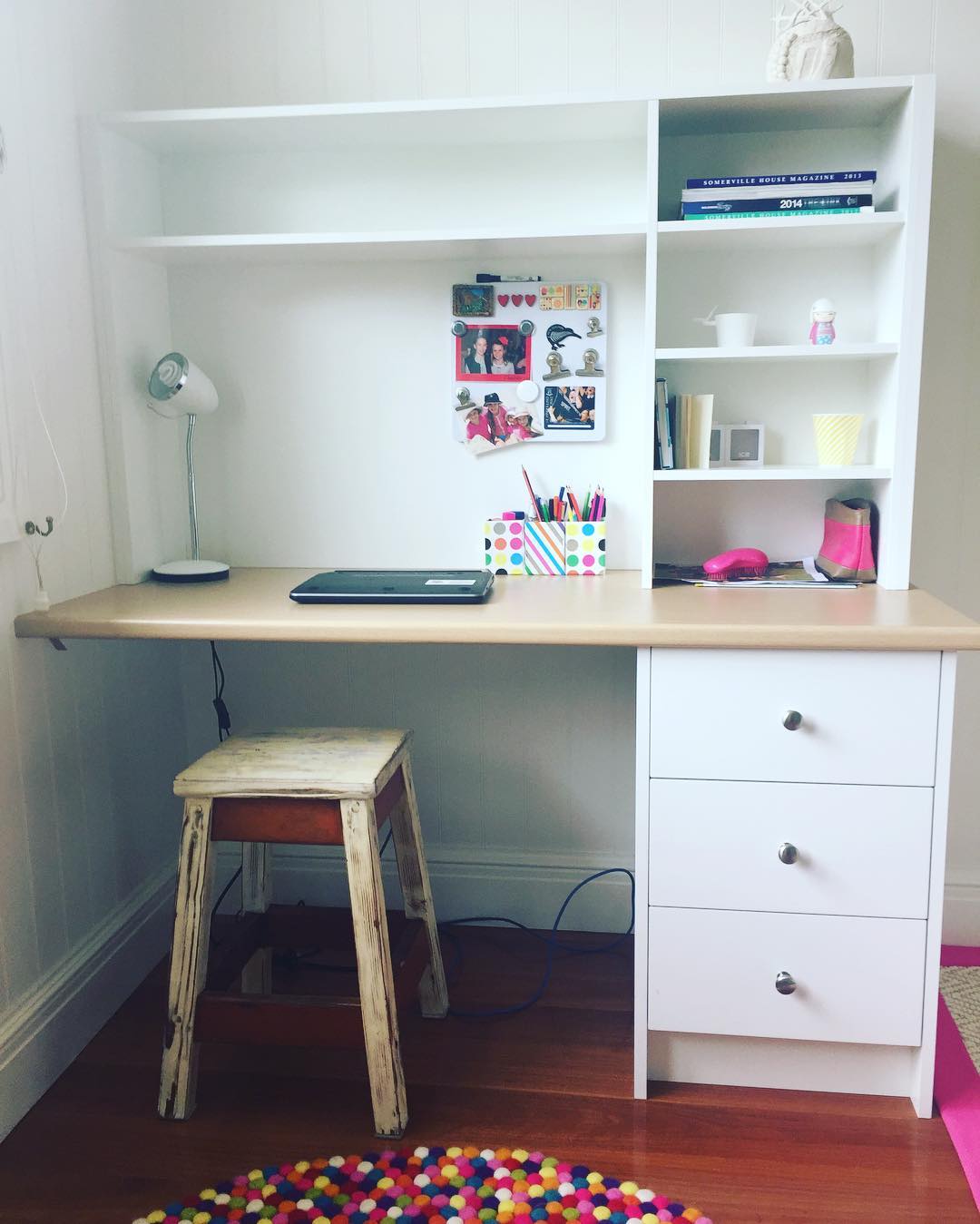 34 School Desk Designs: Inspire Learning with Style - placeideal.com