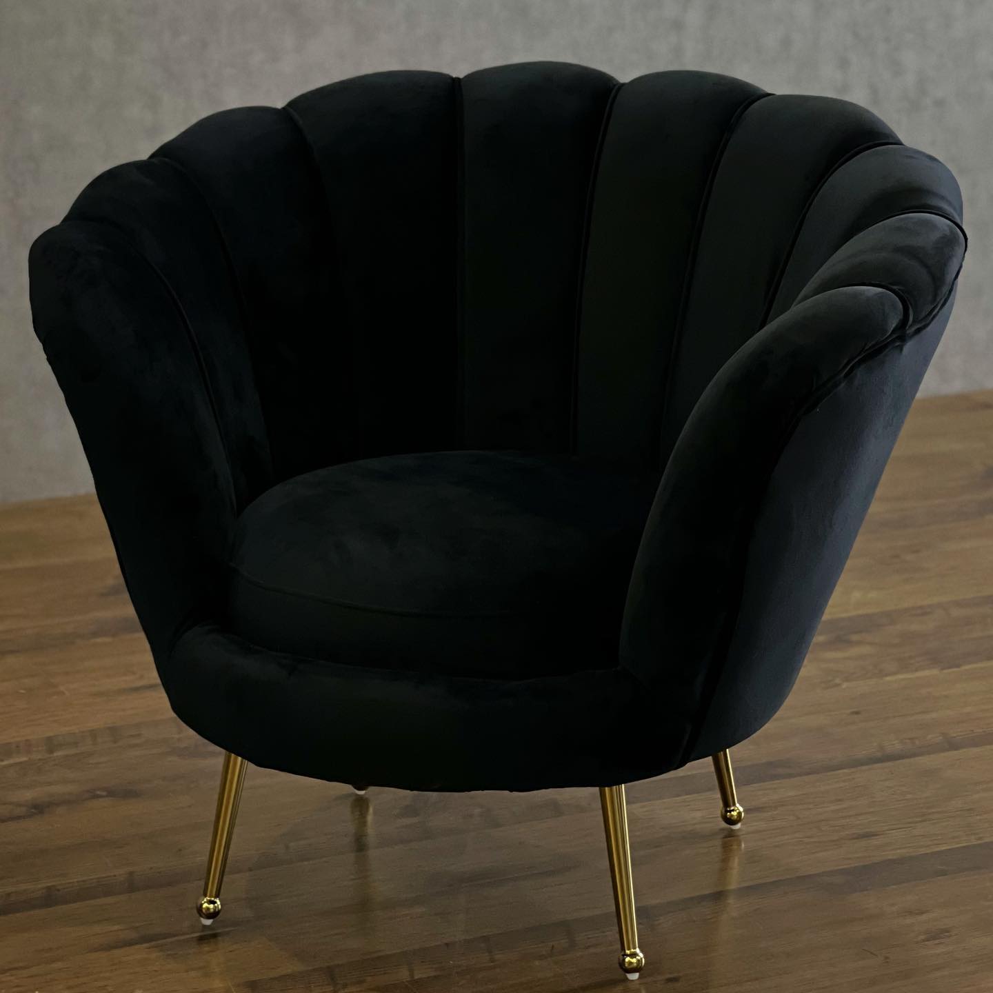 Top 30 Black Accent Chair Styles 2025: Chic & Versatile Designs ...