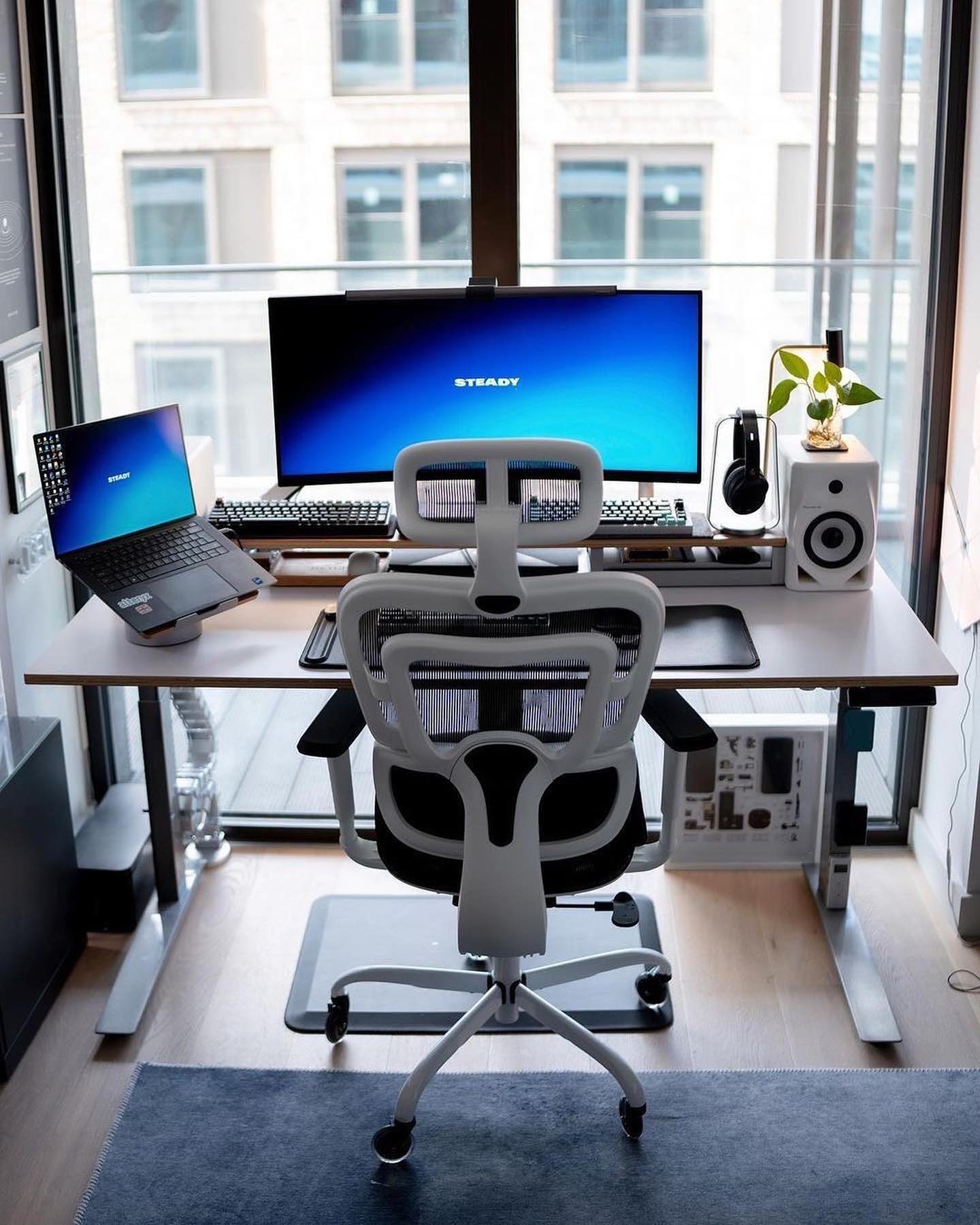 Top 32 Desk Chair Designs 2025 - Embrace Style & Comfort - placeideal.com