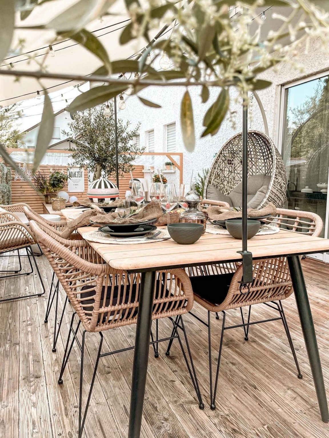 Top 31 Patio Table Styles 2025 - Modern Outdoor Dining Inspiration ...
