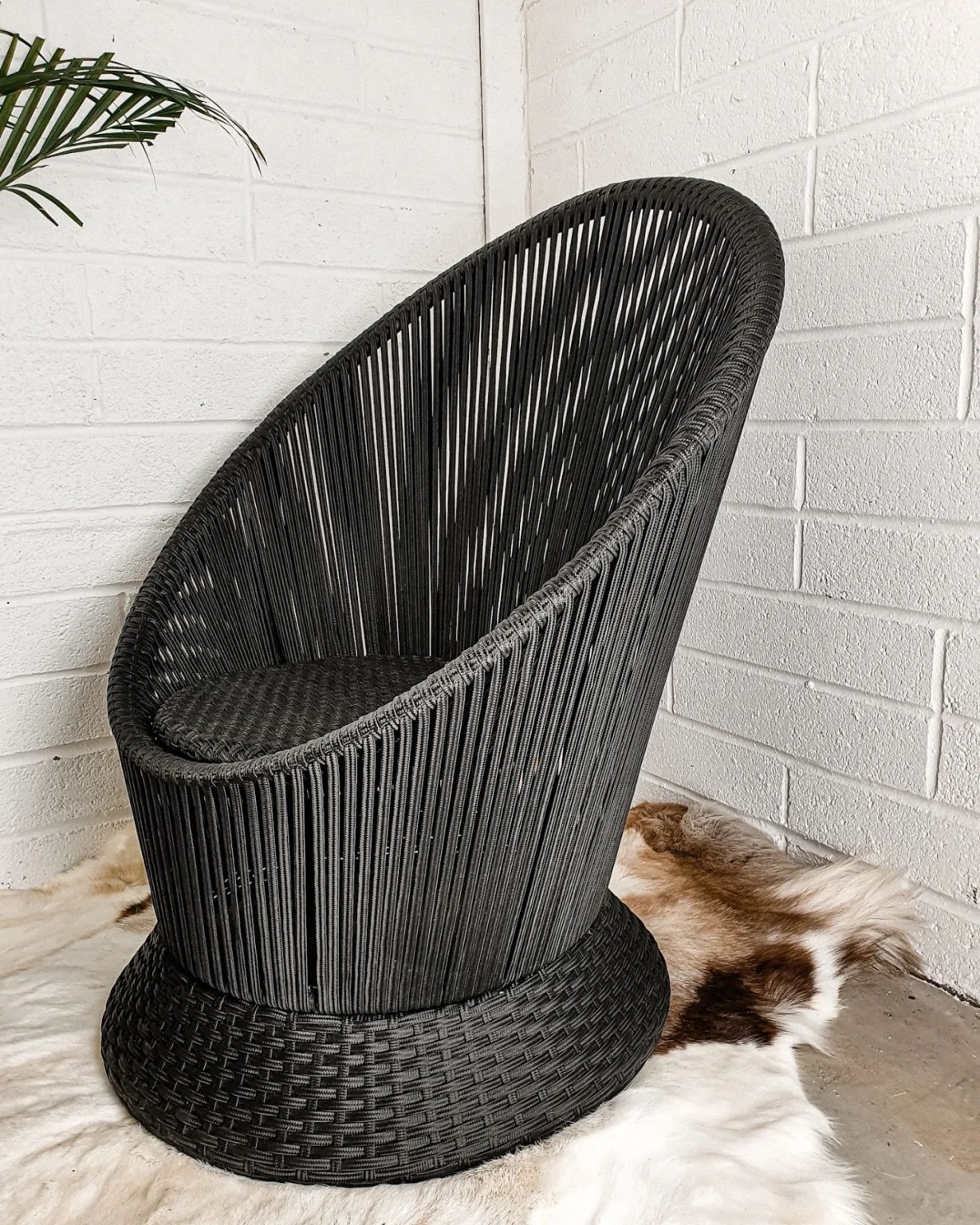 Top 30 Black Accent Chair Styles 2025: Chic & Versatile Designs ...