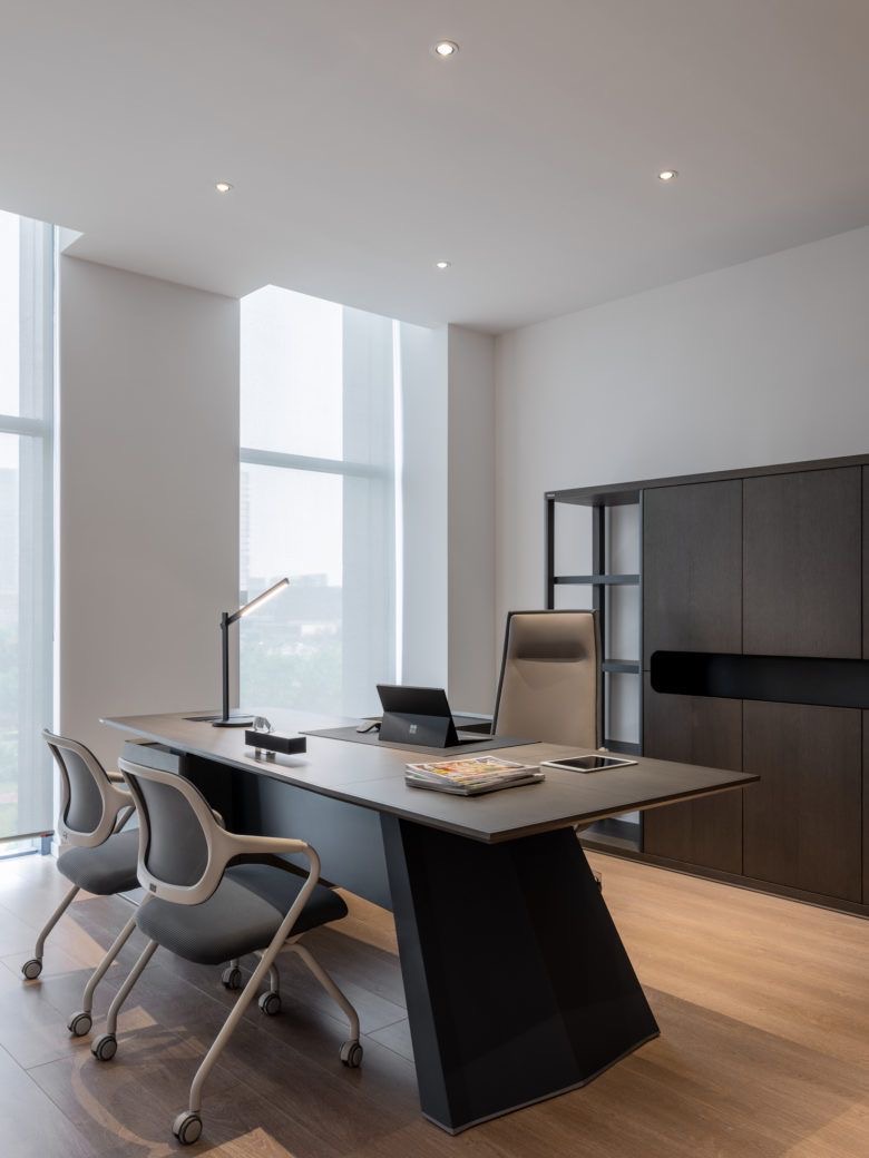 31 Office Desk 2025 Designs: Elevate Your Workspace Aesthetics ...