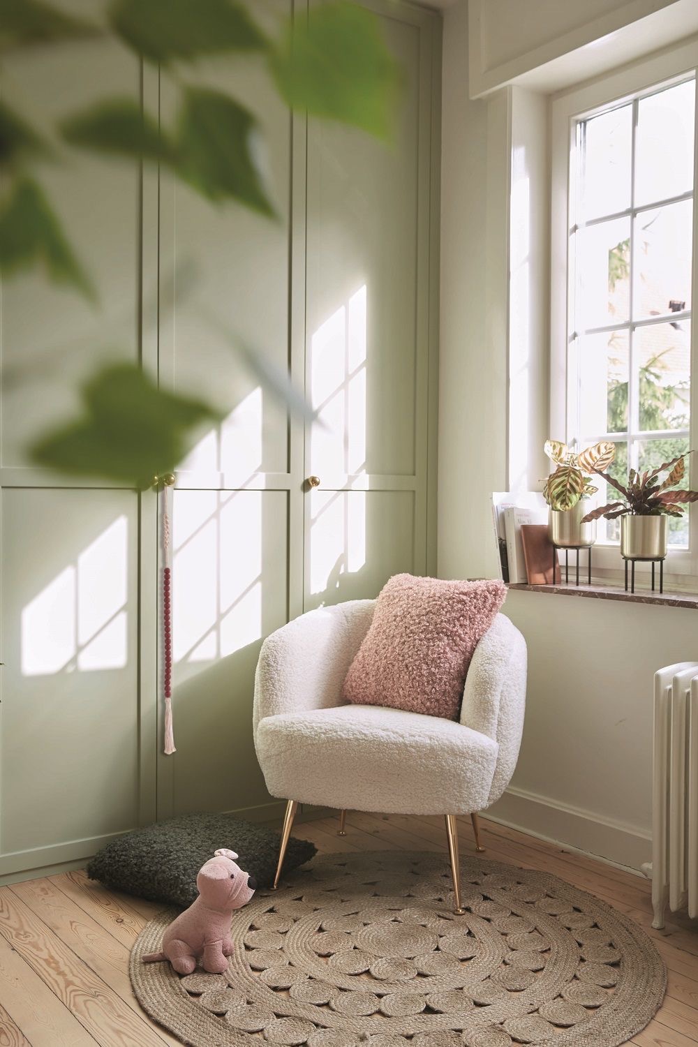 Top 33 Bedroom Chair Styles: Find Your Perfect Comfort Match ...