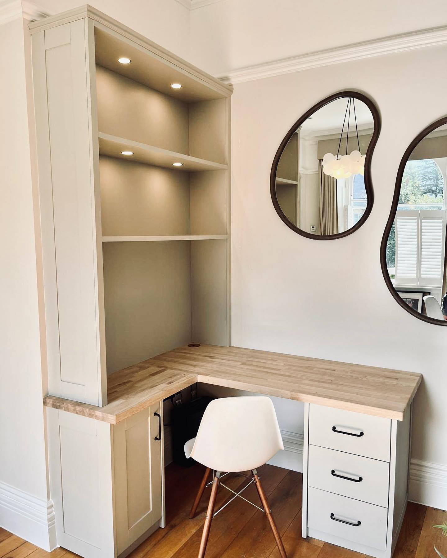 27 Corner Desk 2025 Trends: Maximize Style & Functionality - placeideal.com