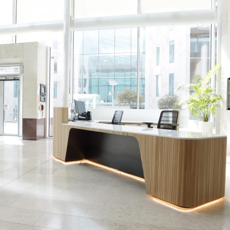 41 Front Desk Designs: Innovate Your Welcome Space - placeideal.com