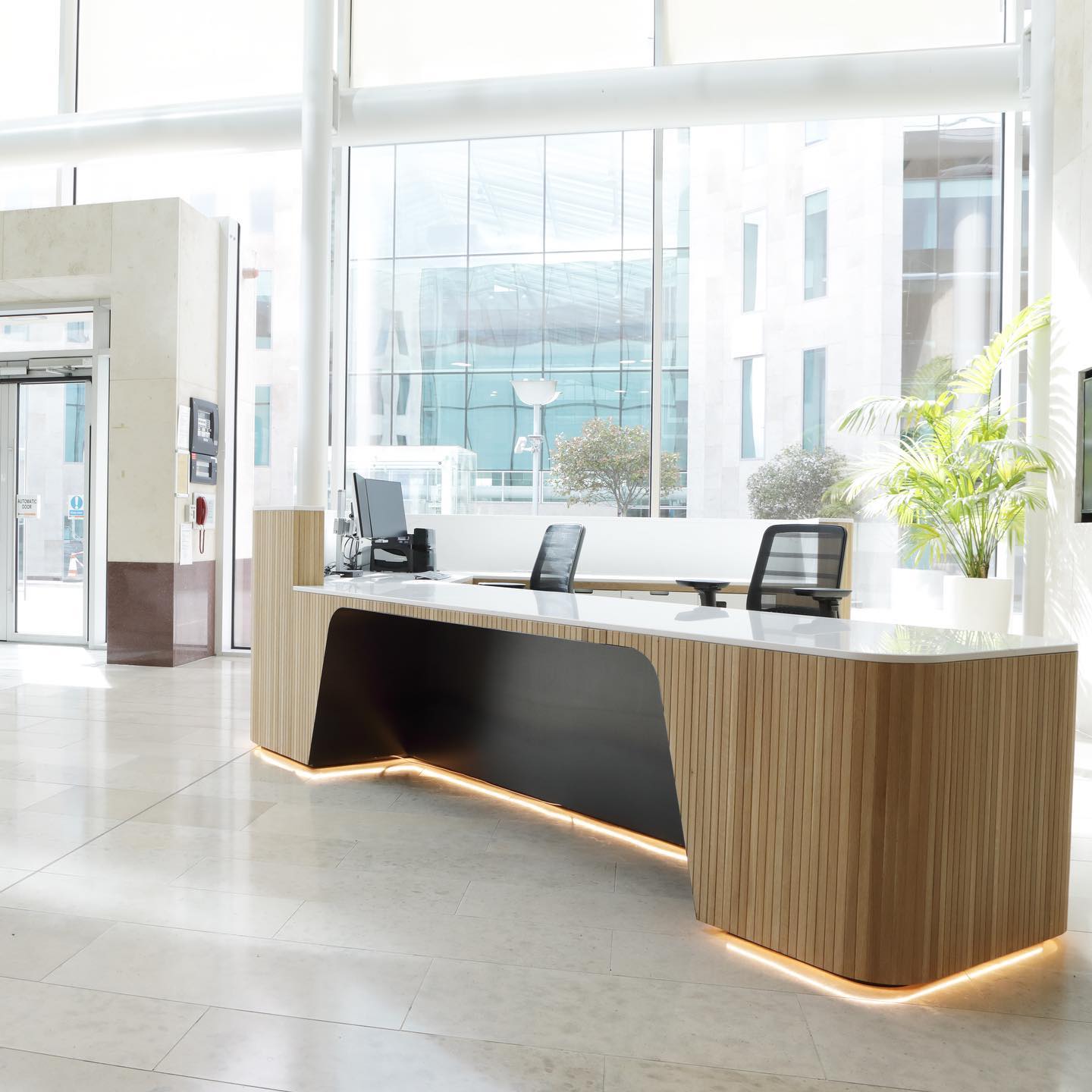 41 Front Desk Designs: Innovate Your Welcome Space - placeideal.com