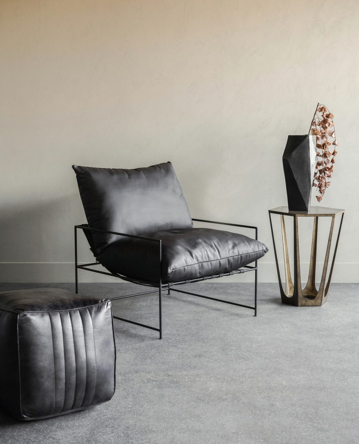 Top 30 Black Accent Chair Styles 2025: Chic & Versatile Designs ...