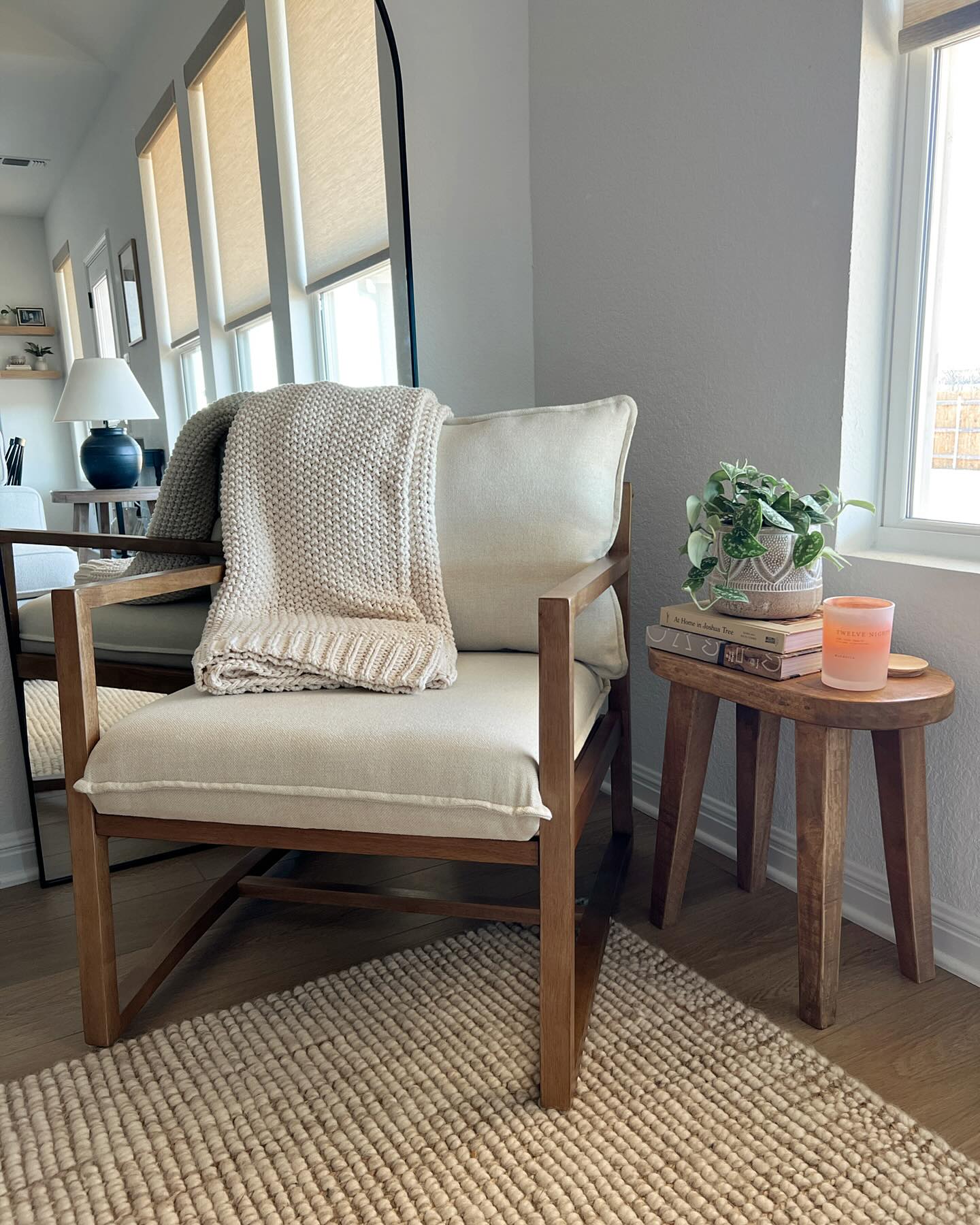 Discover 33 Trendy Chairs for Your Living Room 2025 - Ultimate Comfort ...