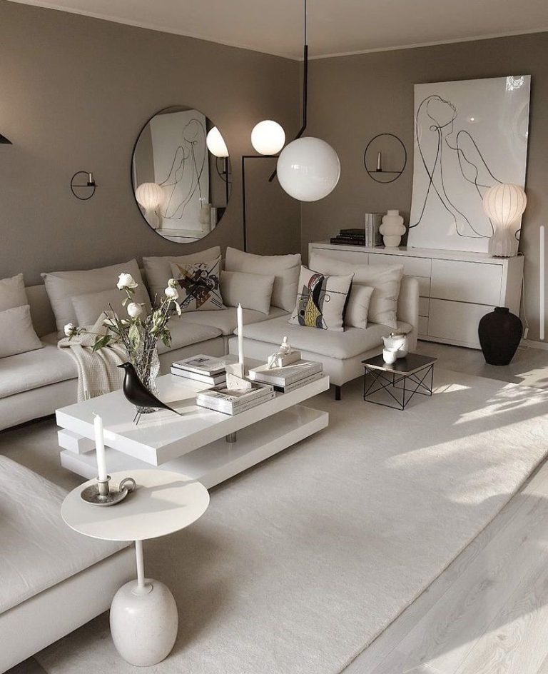 37 Top Living Room Wall Mirror Trends - Reflect Your Style - placeideal.com