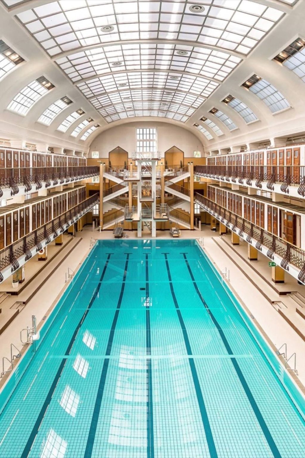 28 Swimming Pool Ideas 2025: Dive Into Modern Home Pool Trends ...