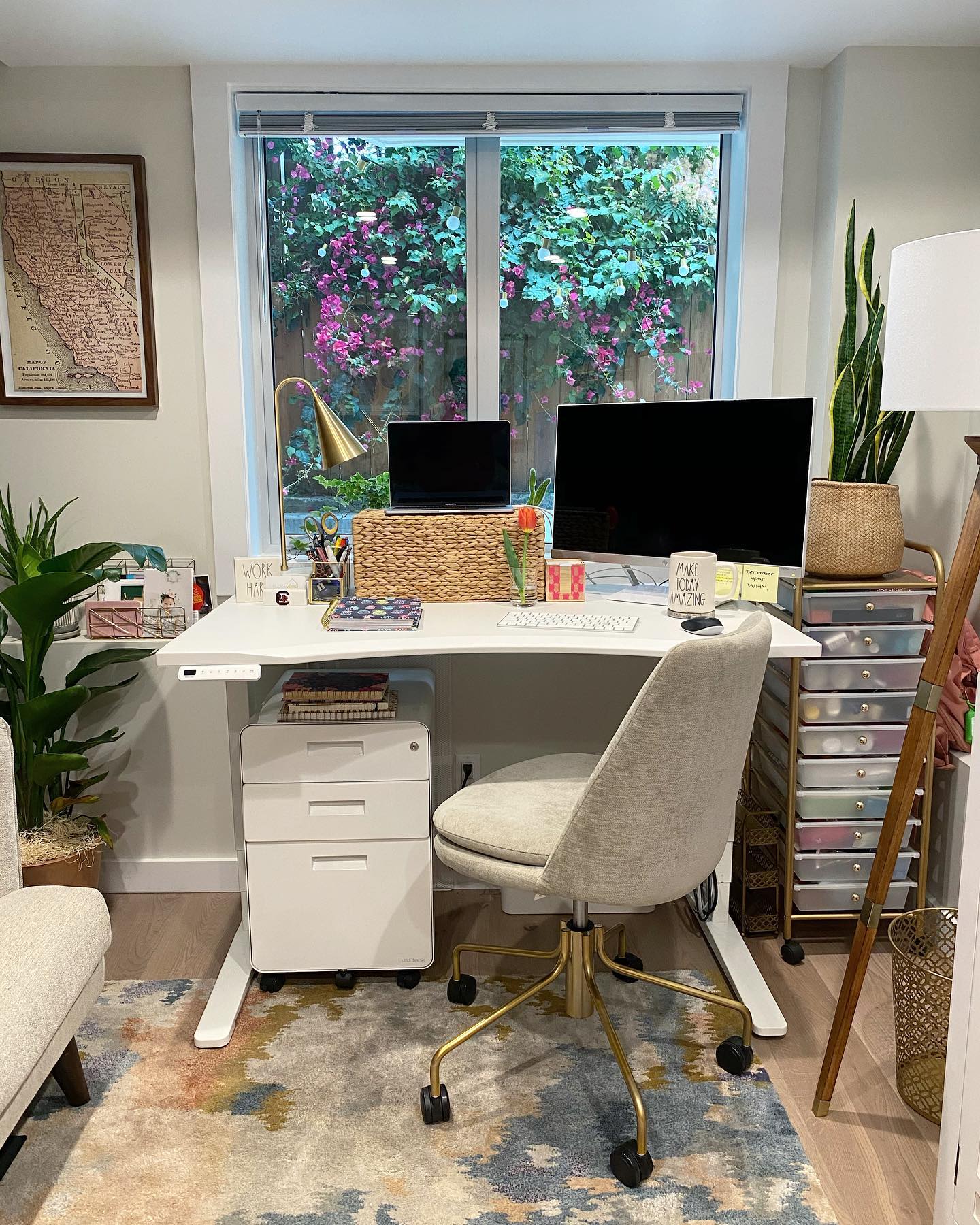 37 Electric Desk Designs 2025: Elevate Your Home Office Now ...