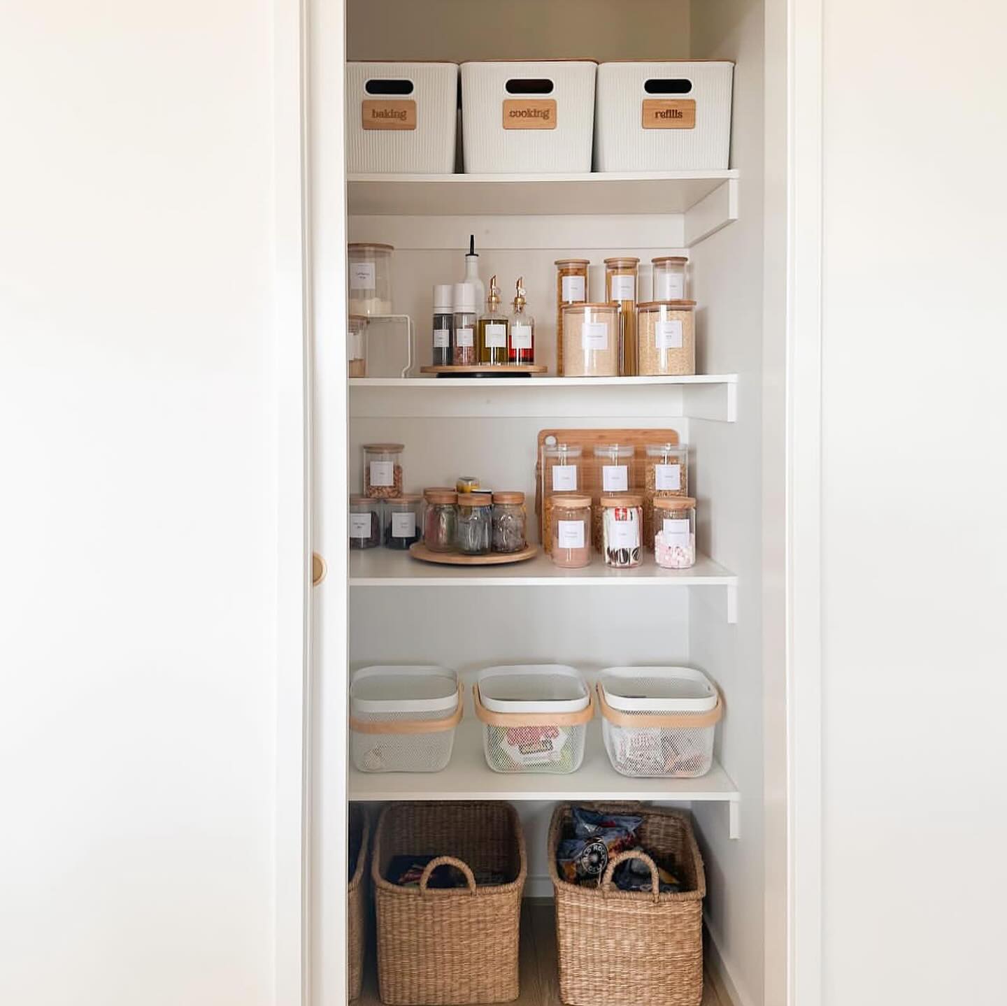 31 Small Pantry Ideas to Maximize Your Kitchen Space Efficiently ...