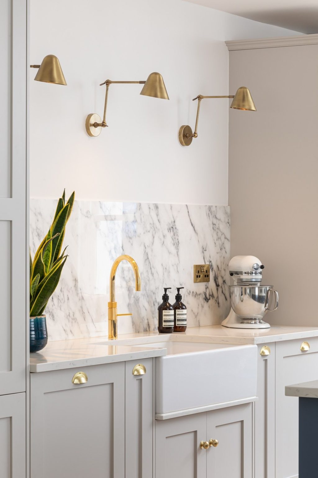 Illuminating Inspiration: 33 Kitchen Lighting Ideas for Every Style ...