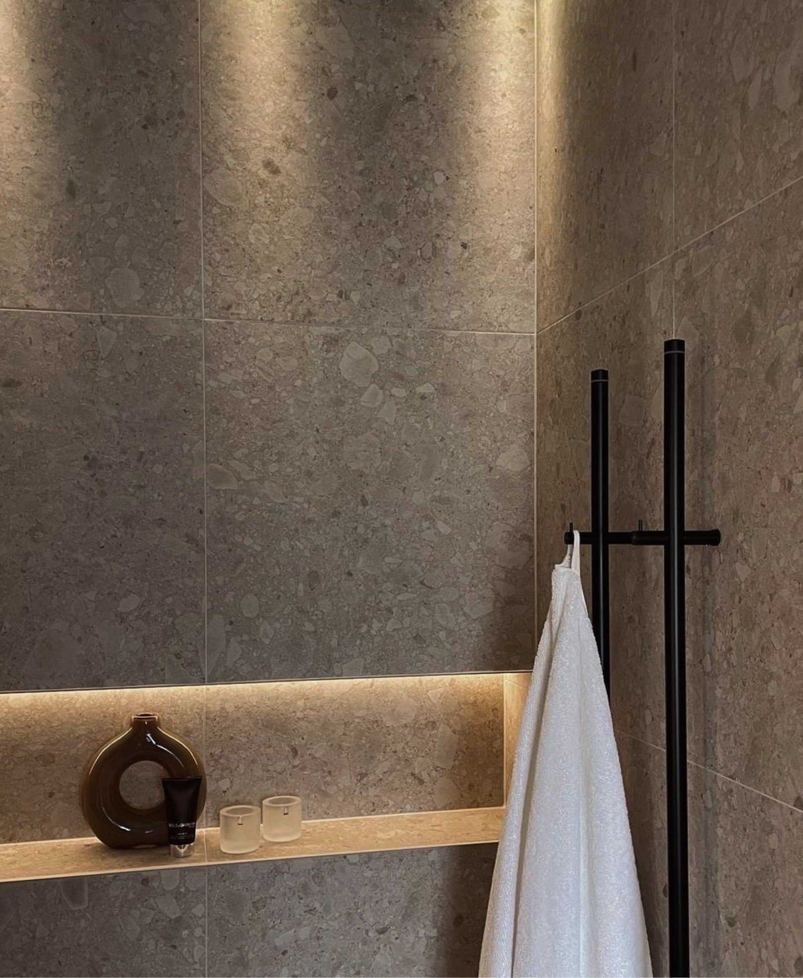 34 Unique Towel Rack Ideas to Elevate Your Bathroom Decor - placeideal.com