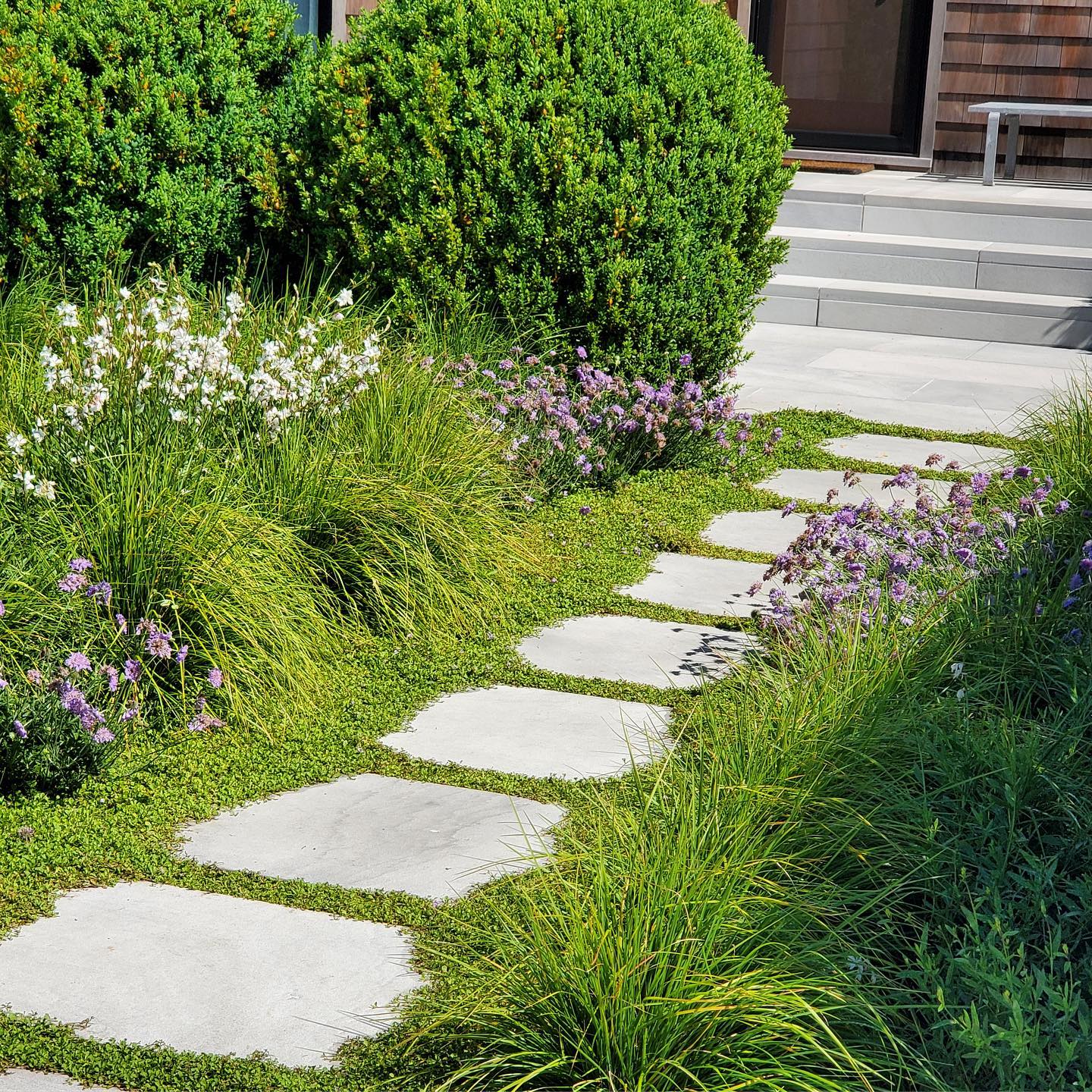 Elevate Your Yard: 31 Stepping Stone Walkway Designs for Every Style ...