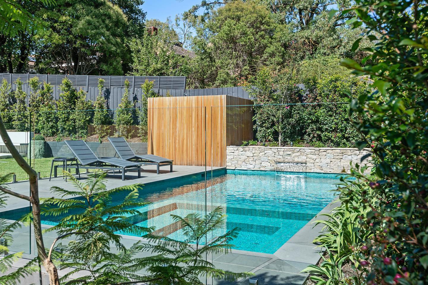 27 Pool Landscaping Ideas to Transform Your Backyard into a Paradise ...