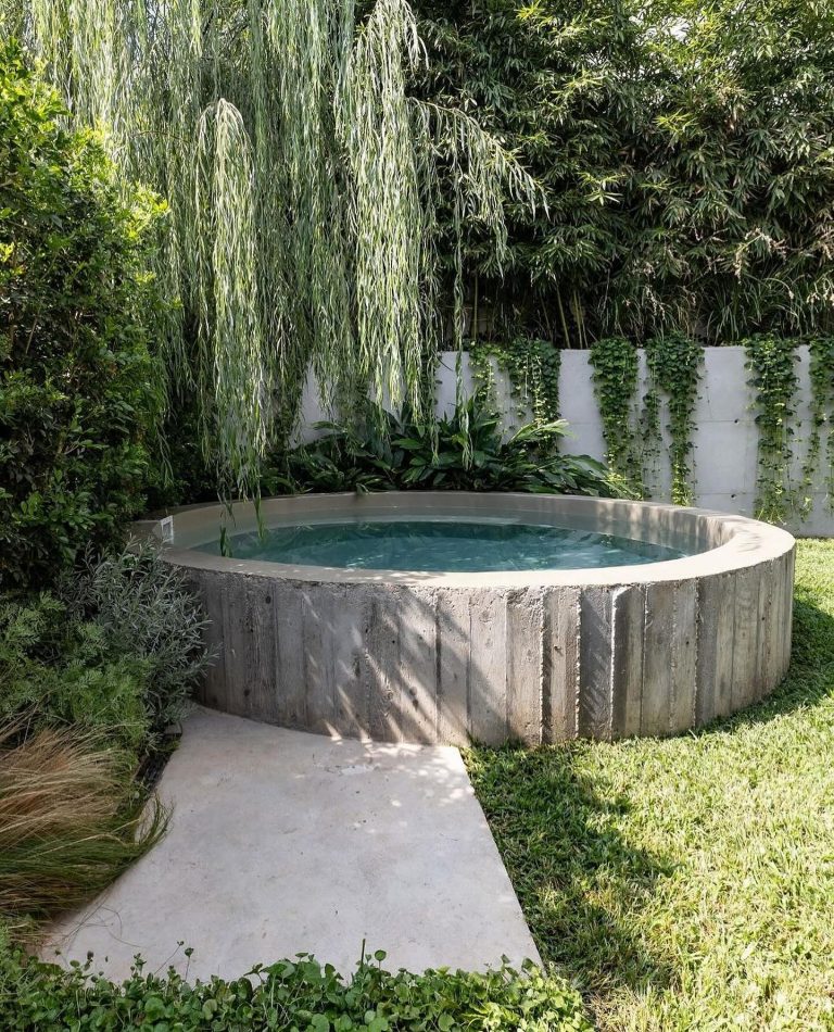 27 Pool Landscaping Ideas to Transform Your Backyard into a Paradise ...